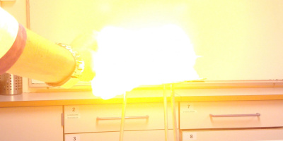 Starka och svaga syror och baser - Magnus Ehingers undervisning